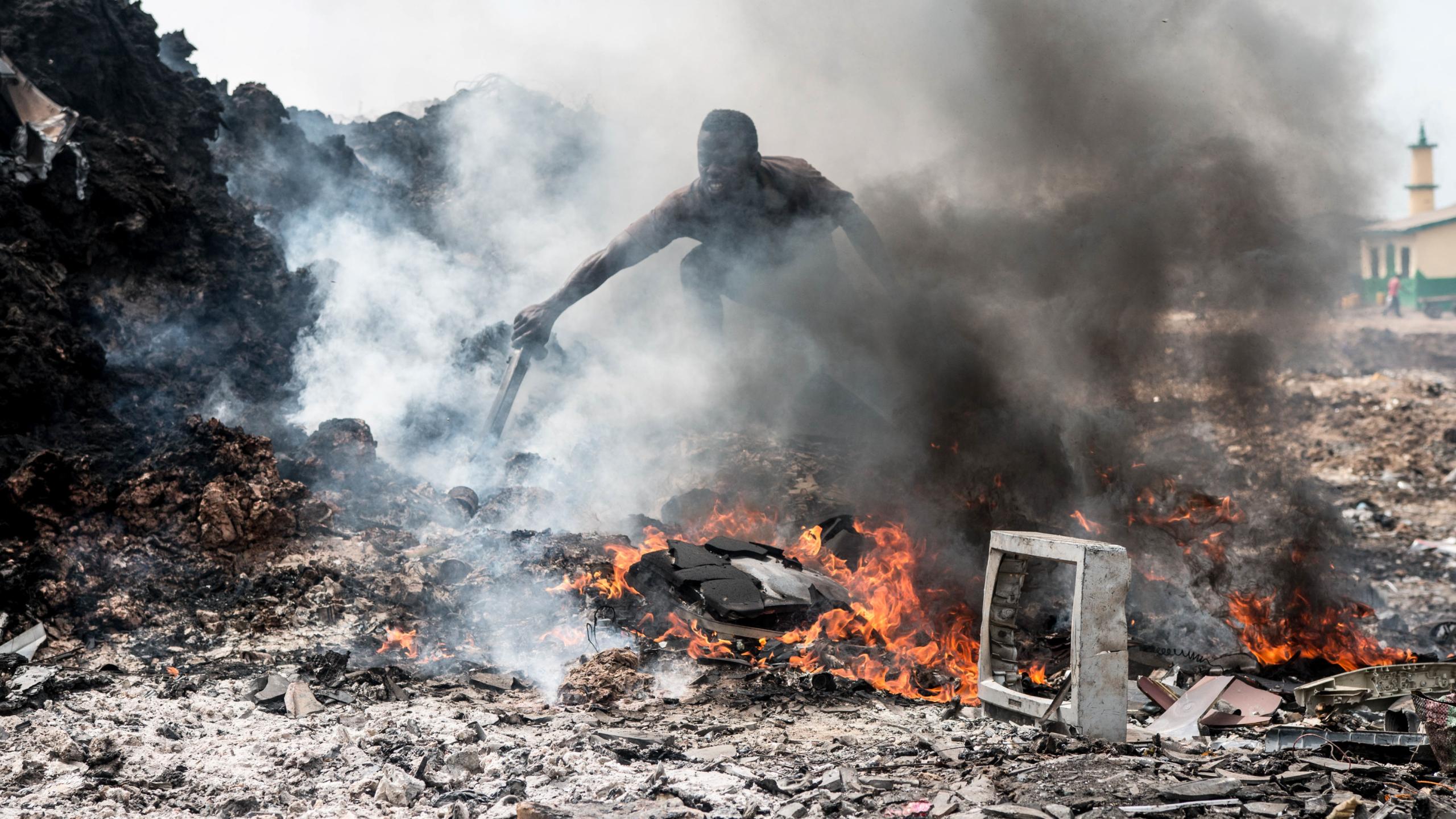 A World of Waste: Risks and opportunities in household waste management ...