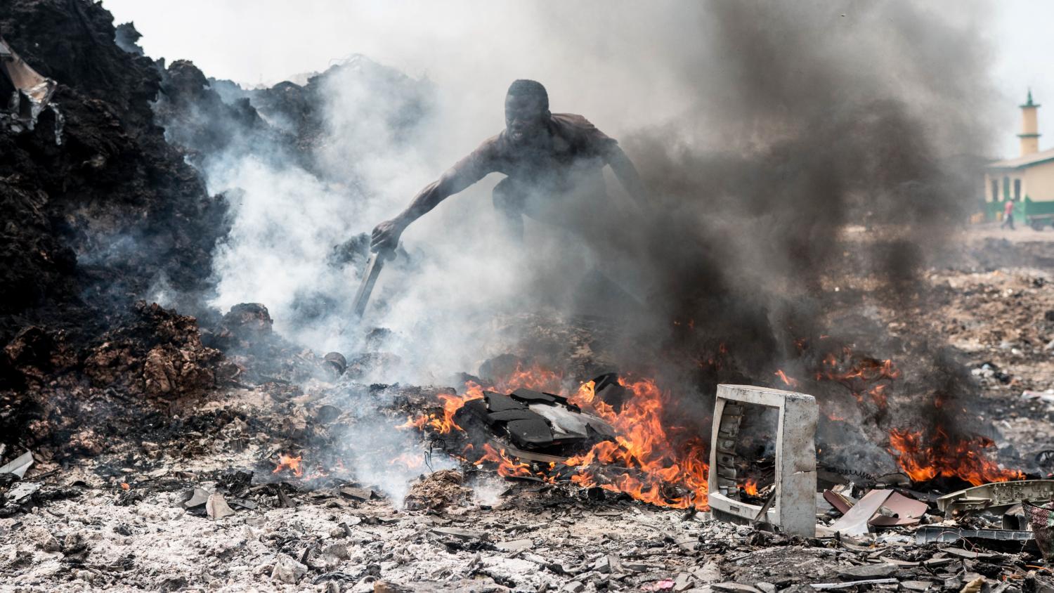 A World of Waste: Risks and opportunities in household waste management ...